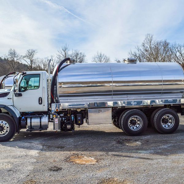 3,600-Gallon Commercial Septic Tank – Truck – Robinson Vacuum Tanks
